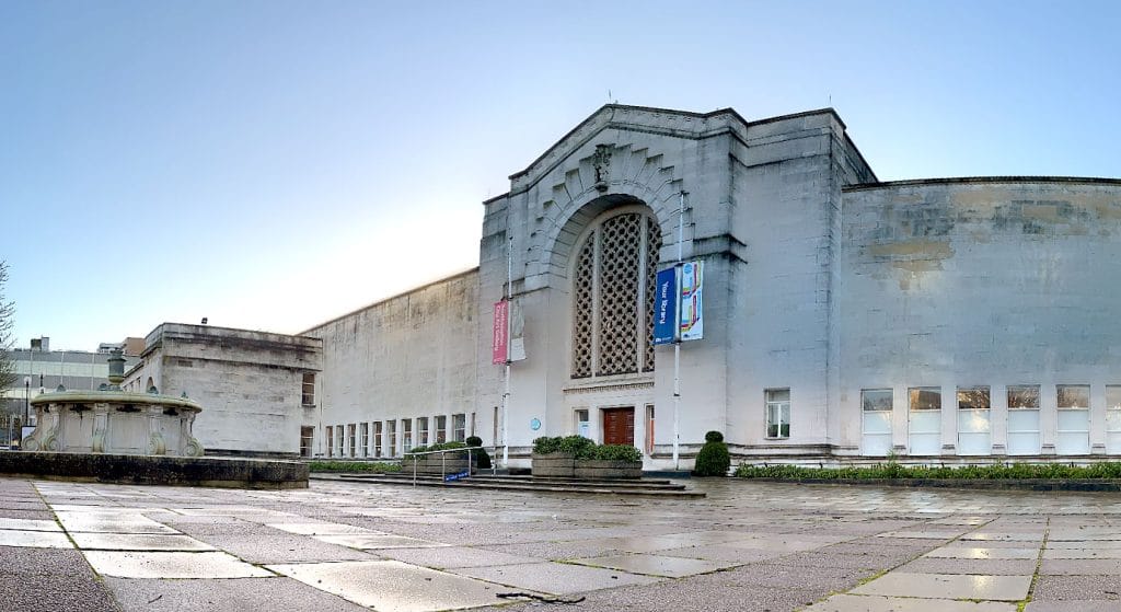 Southampton's Titanic Story Exhibition Tour - SeaCity Museum